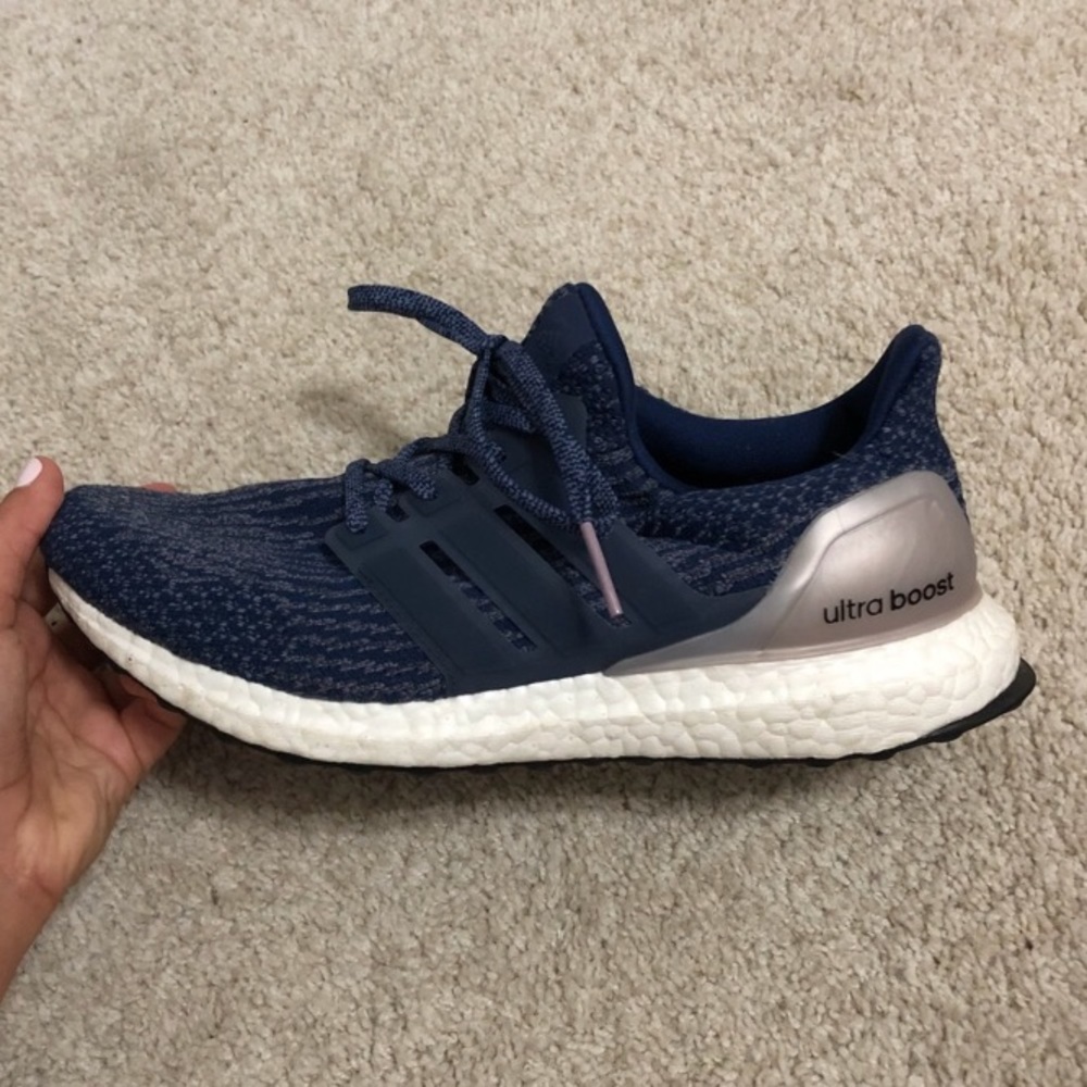 Navy Adidas Ultraboost Womens 8.5 - Gem